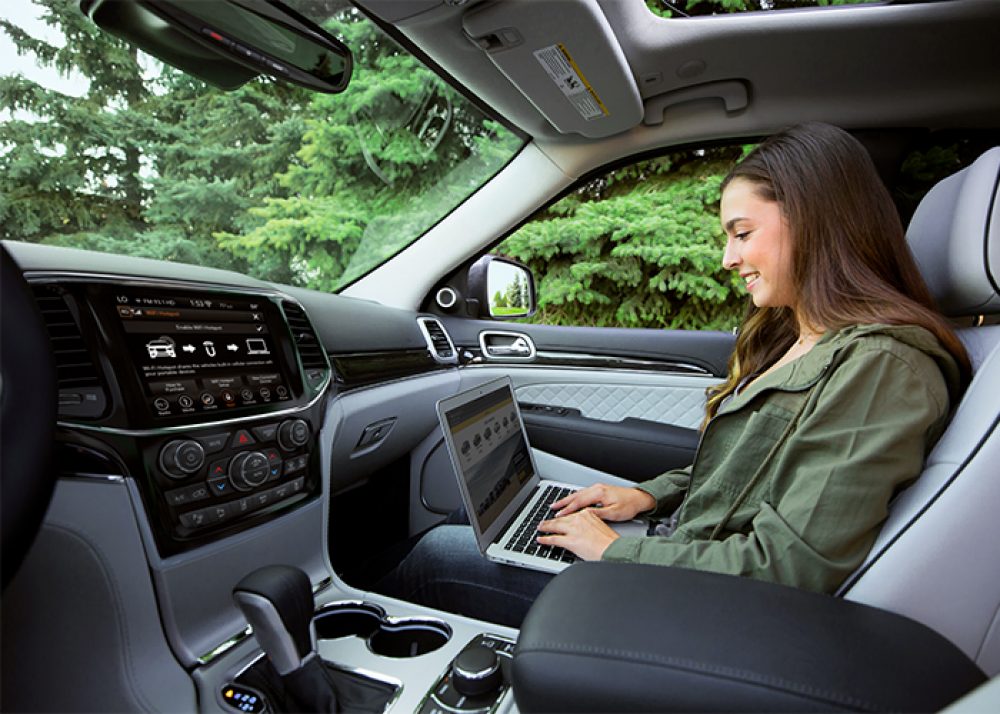 Jeep® Grand Cherokee Technology - Uconnect & Apps